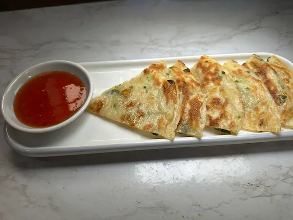 Dumpling Kitchen & Bar｜Handmade Dumplings, Noodles & Colorful Drinks