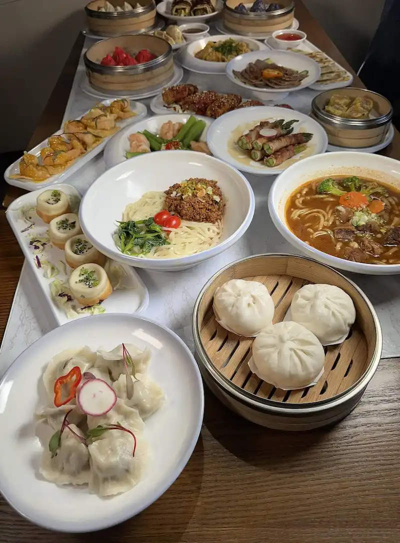 Dumpling Kitchen & Bar｜Handmade Dumplings, Noodles & Colorful Drinks